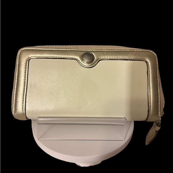 Coach | Bags | Coach Womens Wallet Zip Around Accordion Off White ...